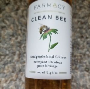 Makeup | Farmacy Clean Bee Facial Cleanser | Poshmark